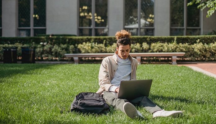 Taking Classes During the Summer? Here’s How To Make the Most of It