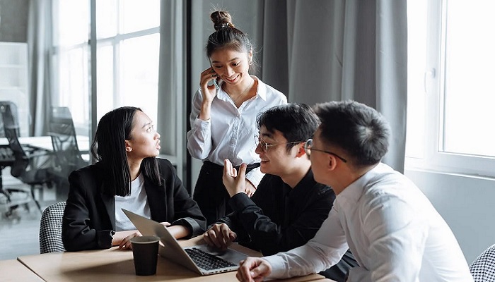 6 Steps To Setting Up New Employees For Success