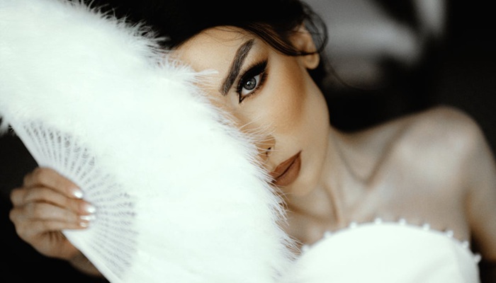 7 Bridal Eye Makeup Ideas That Are Perfect Inspo
